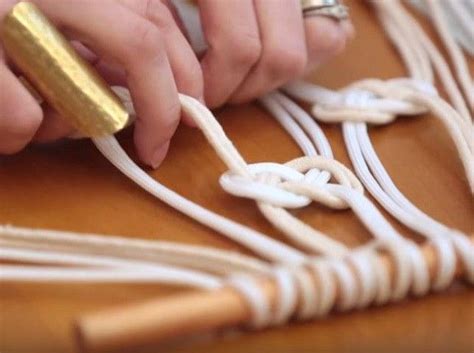 How To Make Easy Macrame Patterns In Simple Steps Macrame Patterns Christmas Wreaths To