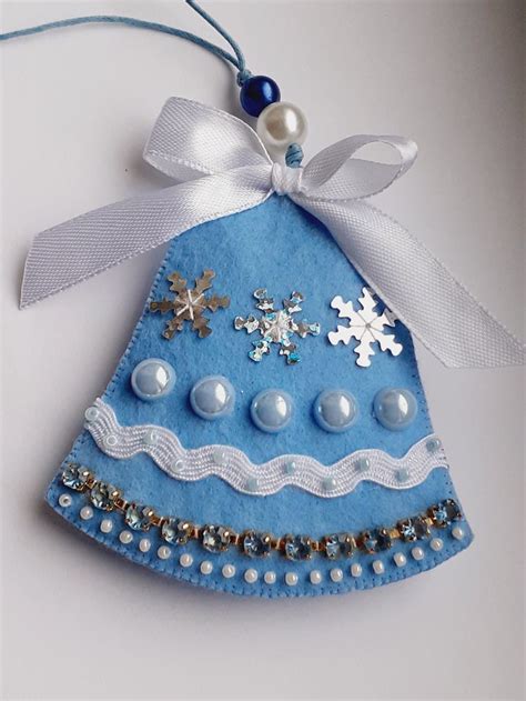 Елочная игрушка колокольчик из фетра