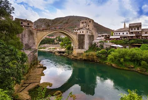 Старый мост в Мостаре Босния и Герцеговина Стоковое Фото изображение насчитывающей строя
