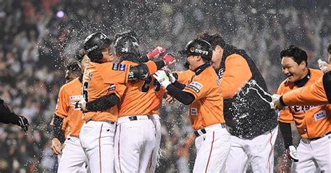 만우절 농담 아니다 7연승 한화 이유 있는 리그 1위 [st스페셜]