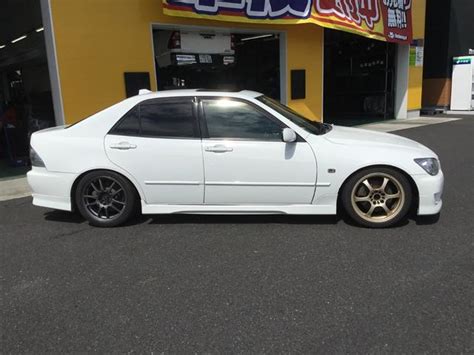 Toyota Altezza Rs200 1998 Pearl White 125566 Km Details Japanese Used Cars Goo Net