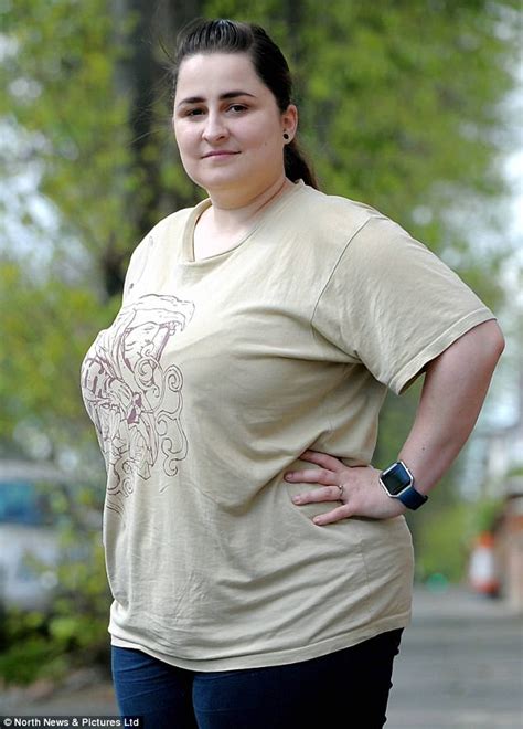 Äldre Nakna Kvinnor Med Små Bröst Erotiska Och Porrfoton