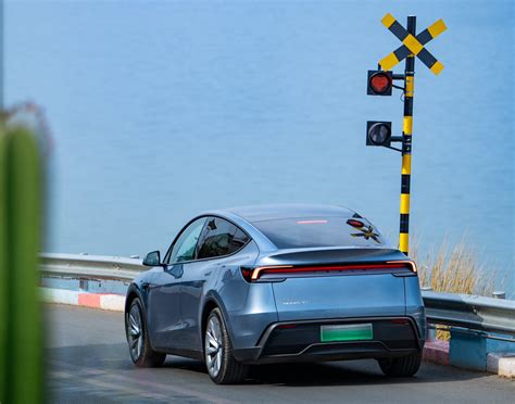 Elon Musk Shares First Look Inside Cortex Supercluster At Giga Texas