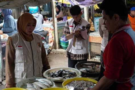 Pekalongan Kampanyekan Gerakan Berbelanja Di Pasar Tradisional Untuk Dukung Umkm Dan Lingkungan