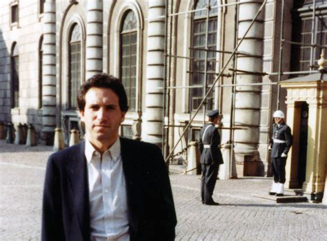 Howard Schultz And Starbucks 25 Moments To Remember