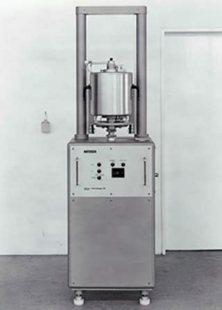 60 Years of NETZSCH Gerätebau GmbH Birth History of the NETZSCH Thermobalance NETZSCH