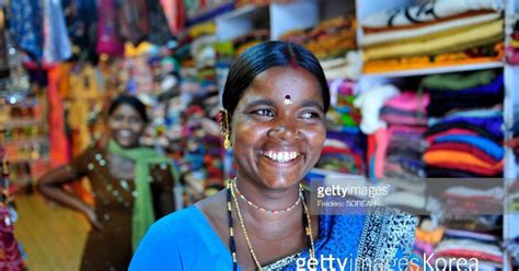 인도 여성 앉을 권리 8년 투쟁 결실