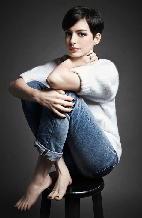 Anne Hathaway In Jeans R Celebs