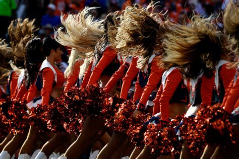 Ces Pom Pom Girls Vraiment Pas Comme Les Autres Ont Une Sacré