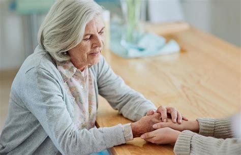 How To Comfort A Grieving Widow Words Of Support Lovetoknow