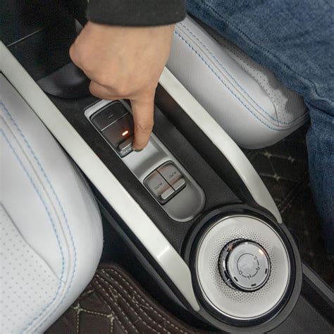 Jual Armrest Wuling Air Ev Console Box Air Ev Sandaran Tangan Wuling Airev Full Black Shopee