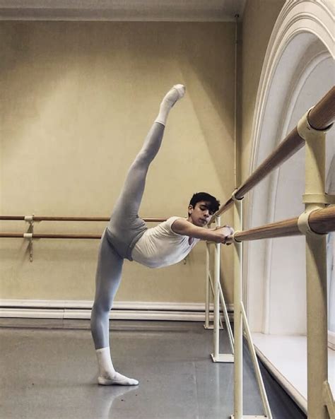 Pin By Nia Simone On Dance Ballet Boys Male Ballet Dancers Male Dancer