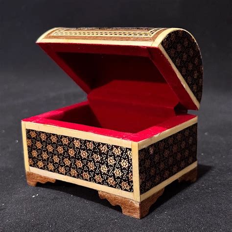 خرید و قیمت جعبه انگشتری خاتم کاری صندوقچه ای مشکی کهکشانی از غرفه بُته چی