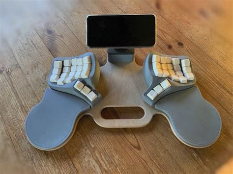 The Comfortable Custom Picosplit Packs Two Raspberry Pi Picos And A Circuitpython Firmware