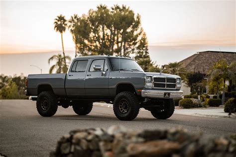 1974 Dodge W200 Power Wagon with a 5.9 L Cummins 04 – Engine Swap Depot