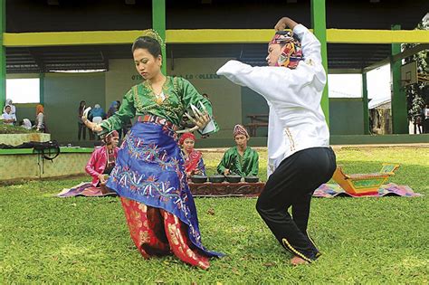 Tausug Tribe Of Sulu History Culture And Arts Customs And Traditions Mindanao Indigenous