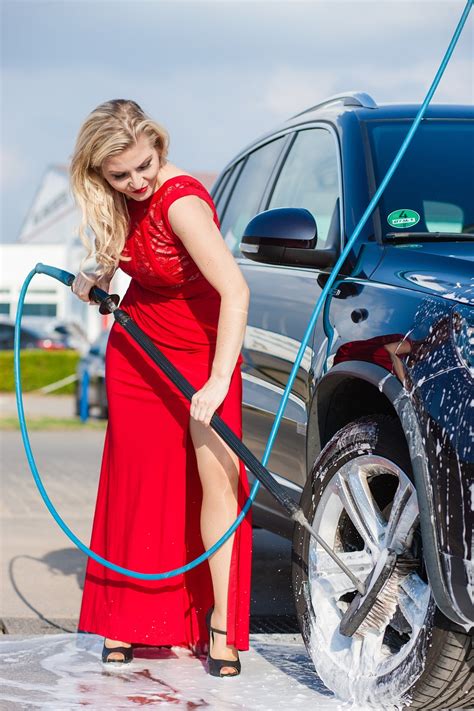100000 Free Car Wash Girls And Car Images Pixabay