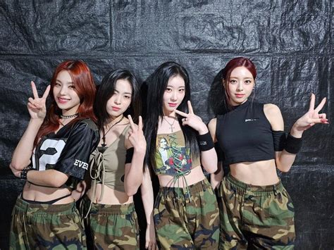 ITZY Yeji Ryujin KPOP NSFW