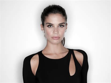 1400x1050 Sara Sampaio Victorias Secret Angel Model Wallpaper 1400x1050