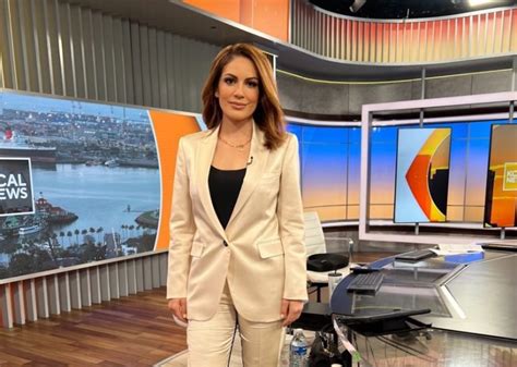 Meet The Kcal 9 News Anchors Streamdiag
