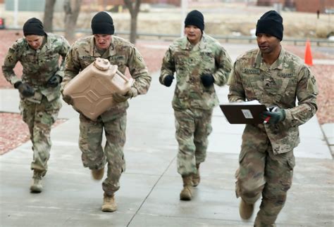 Dvids Images Sma Trains With 4id Soldiers Image 4 Of 7