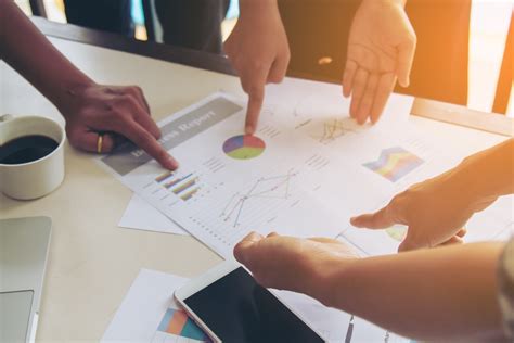 Do You Create Reports For Both Types Of Readers In The West One World Link