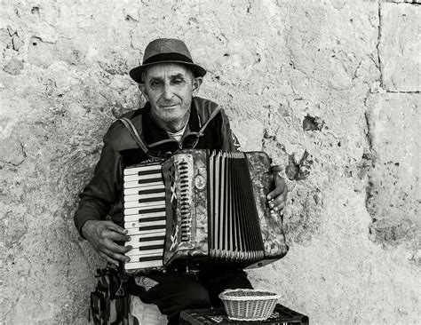 La Fisarmonica Juzaphoto
