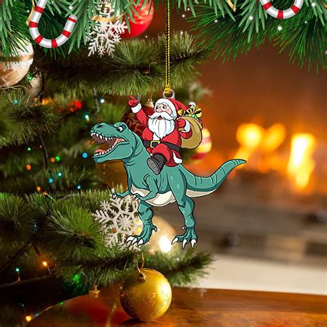 Шинэ жилийн гацуур үлэг гүрвэлүүдийг хүртэл санадаг