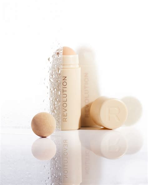 Makeup Revolution Oil Control Roller Roll On With Matt Effect Notino