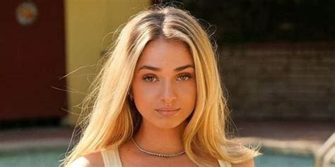 Alexa Adams Height Weight Body Measurements Bra Size Shoe Size