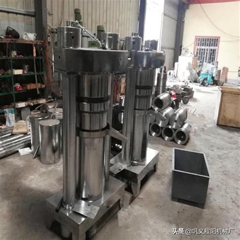液压榨油机 香油机 小型芝麻 大豆榨油机设备价格 大豆榨油机价格 液压汇