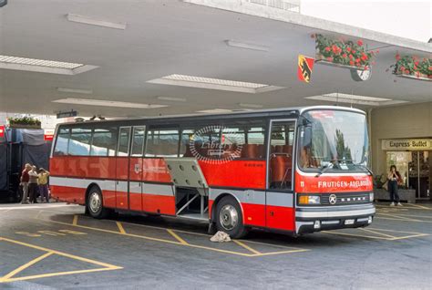 The Transport Library Smc Bus 42 44 Sierre Station 120888 Neil Wheelwright ©srs