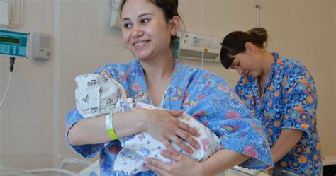 Путин предложил увеличить в два раза налоговый вычет на второго ребенка Финансы Mail