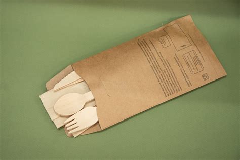 Набір деревяних столових приборів на 4 персони Lisko