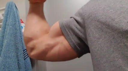 Looks Like Ryan ThisVid Com