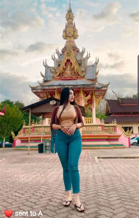 မလေးရှားမှာ ဖမ်းဆီးခံရတဲ့ အေမီဈာန် နဲ့ Sexy မော်ဒယ် ဖူးပွင့်ခိုင် ပြန