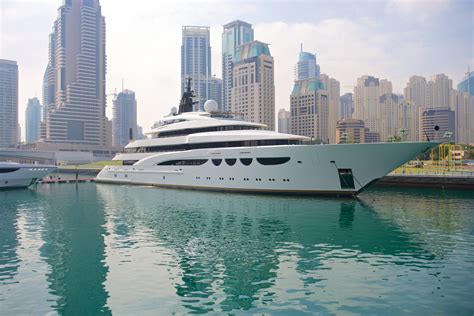 Dubai Luxury Yacht Charters Yacht List The Complete 2021 And 2022 Guide By Charterworld