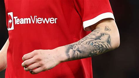 O Significado Da Tatuagem No Pescoço De Alejandro Garnacho