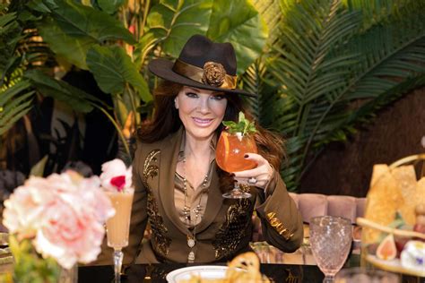 Lisa Vanderpump Says Vanderpump Rules Reboot Is Going Back To