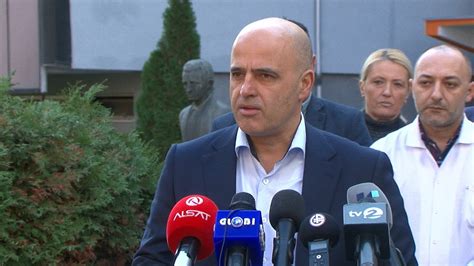 Ковачевски во увид на новата енергетски ефикасна фасада на болницата во Гостивар Youtube