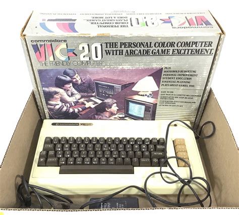 Lot Vintage Commodore Vic 20 Computer