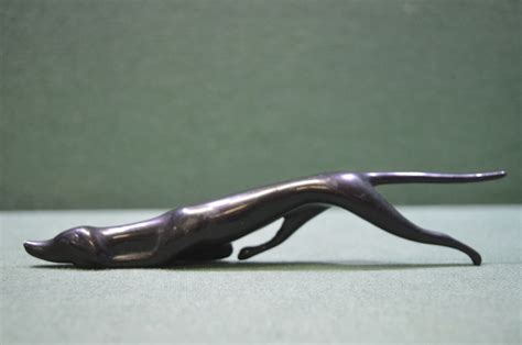 Купить Статуэтка фигурка Крадущаяся собака такса Колкий пластик Охота СССР в интернет