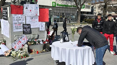 Општински Фудбалски Сојуз Кавадарци Книгата на жалост во чест на АНДРЕЈ ЛАЗАРОВ поставена е