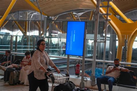 Why Is The Internet Down What To Know About The Global Microsoft Outage Malsi Media