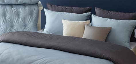 규방도감 수련 무명이불 짙은 컬러가 주는 이색적인 찬란함 모네의 수련에서 느꼈던 이색적인 경험을 이불로 표현하였습니다 규방도감 규방도감이불 이불