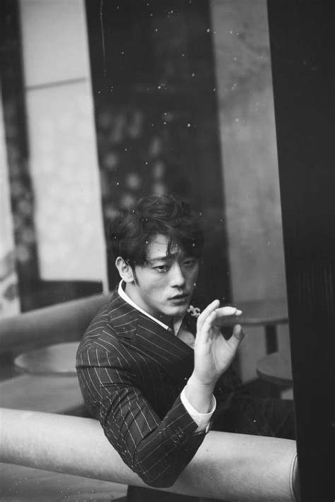 劉俊孝西裝紳士大片出爐《蕩寇風雲》冷酷魅力爆棚 每日頭條