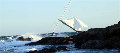 El Tràgic Naufragi Dels Tripulants Del Veler ‘firol Successos El Punt Avui