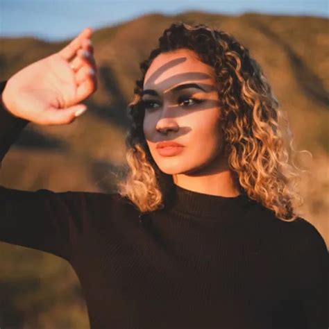 Мгновенно исправляйте тени на фото с помощью умного Ai инструмента Imgkits