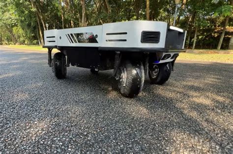 This Omnidirectional Robot Capable Of Ferrying 150 Kg Load Is Made For