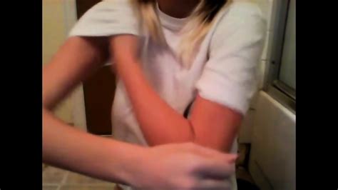 She Reveals Her Beautiful Breasts Eporner